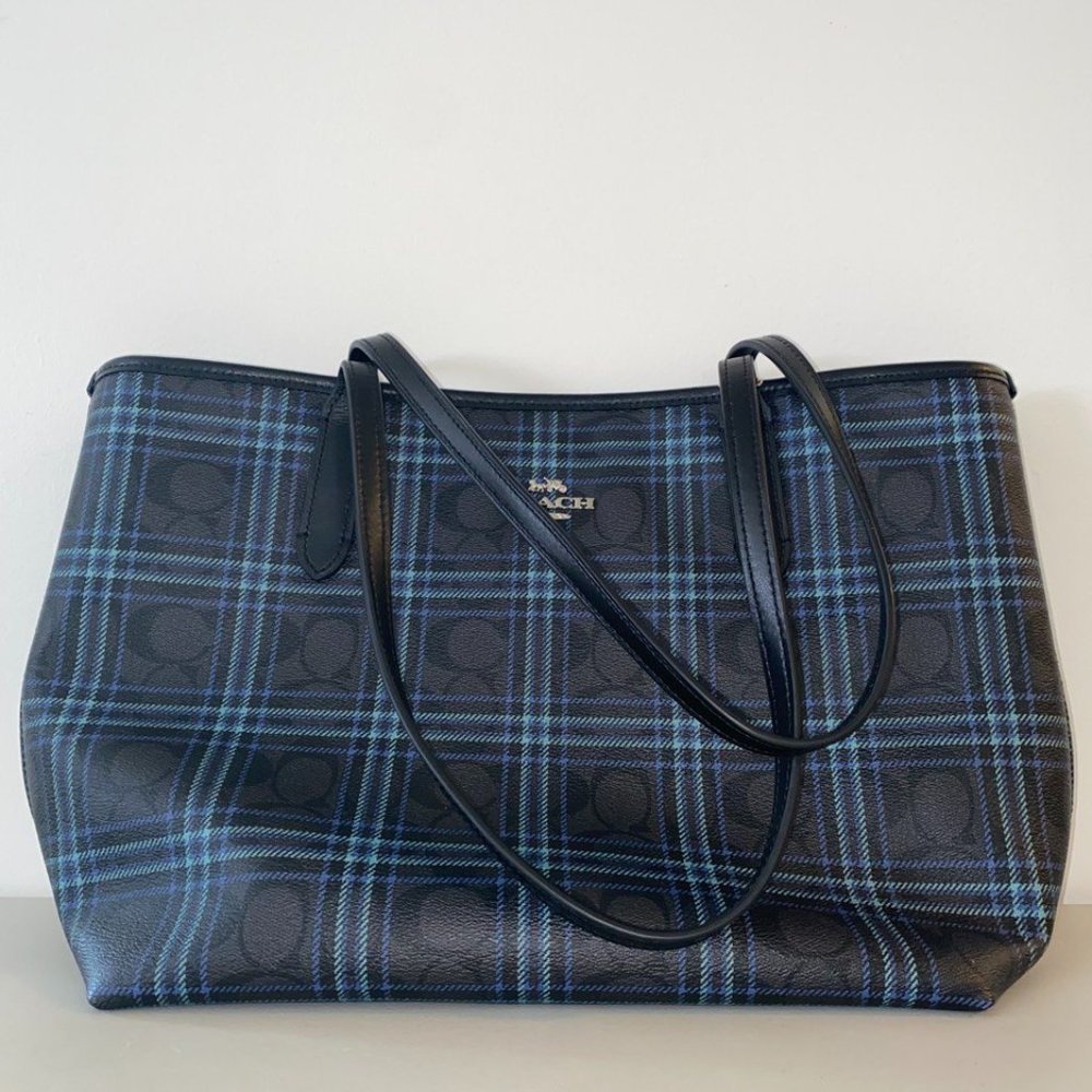 Coach Zip Top Tote In Signature Canvas With Shirting … - Gem